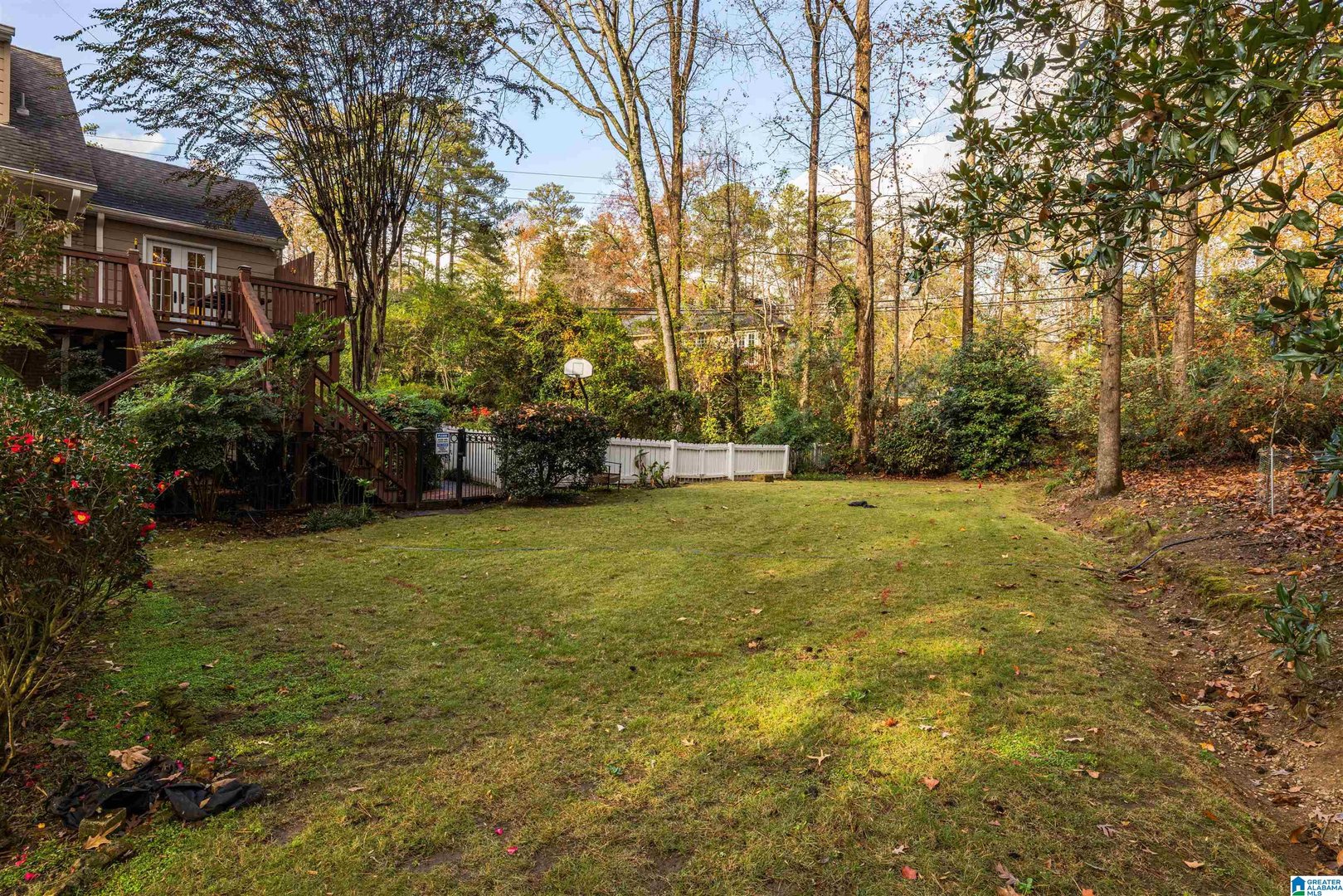 3651 DUNBARTON DRIVE | Ray & Poynor